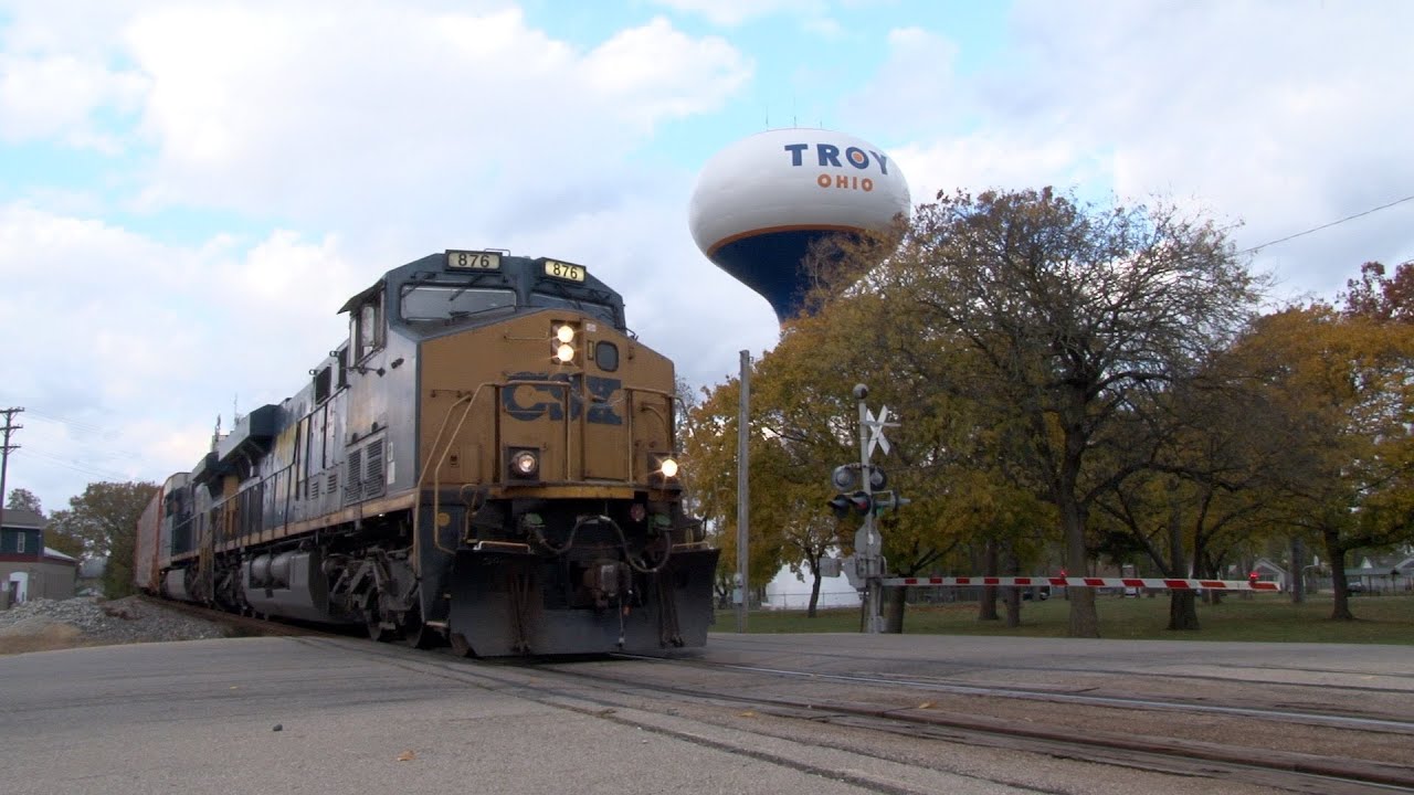 CSX Railroad Fall evening at Troy, Ohio 2025 - YouTube