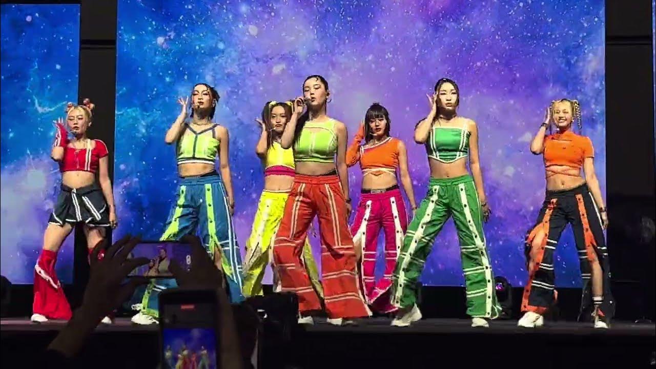 KCON LA 2023 | XG "Shooting Stars" Showcase - YouTube