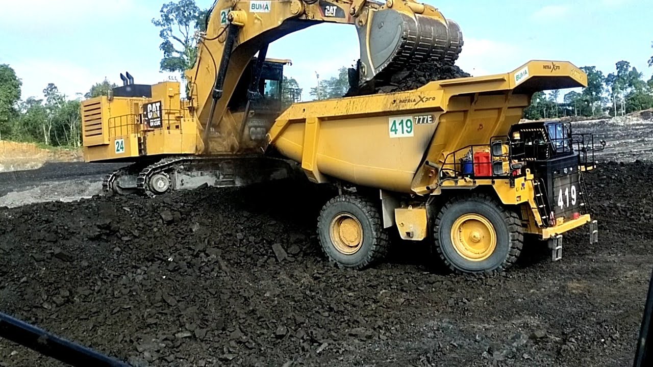 CATERPILLAR 6020B EXCAVATOR LOADING COAL - YouTube