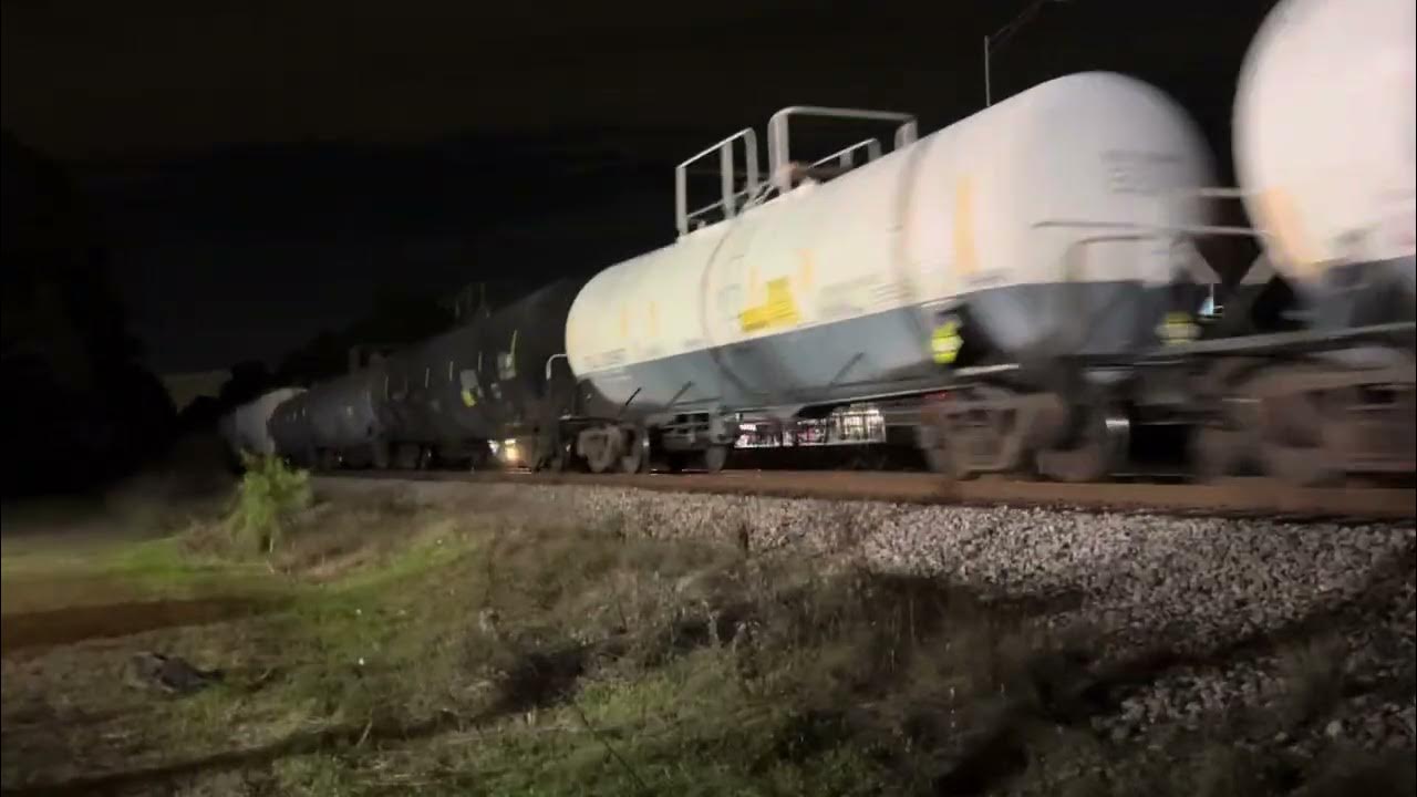 UP 6053 Leads Manifest Magnolia,Tx - YouTube
