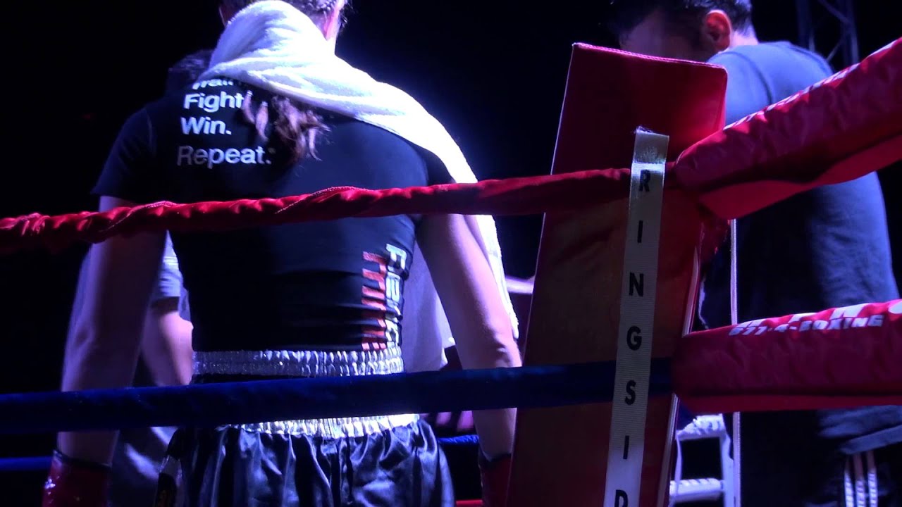 Pentagon MMA Fight 9/28/2013 Krissy vs Jenna Gramolini - YouTube