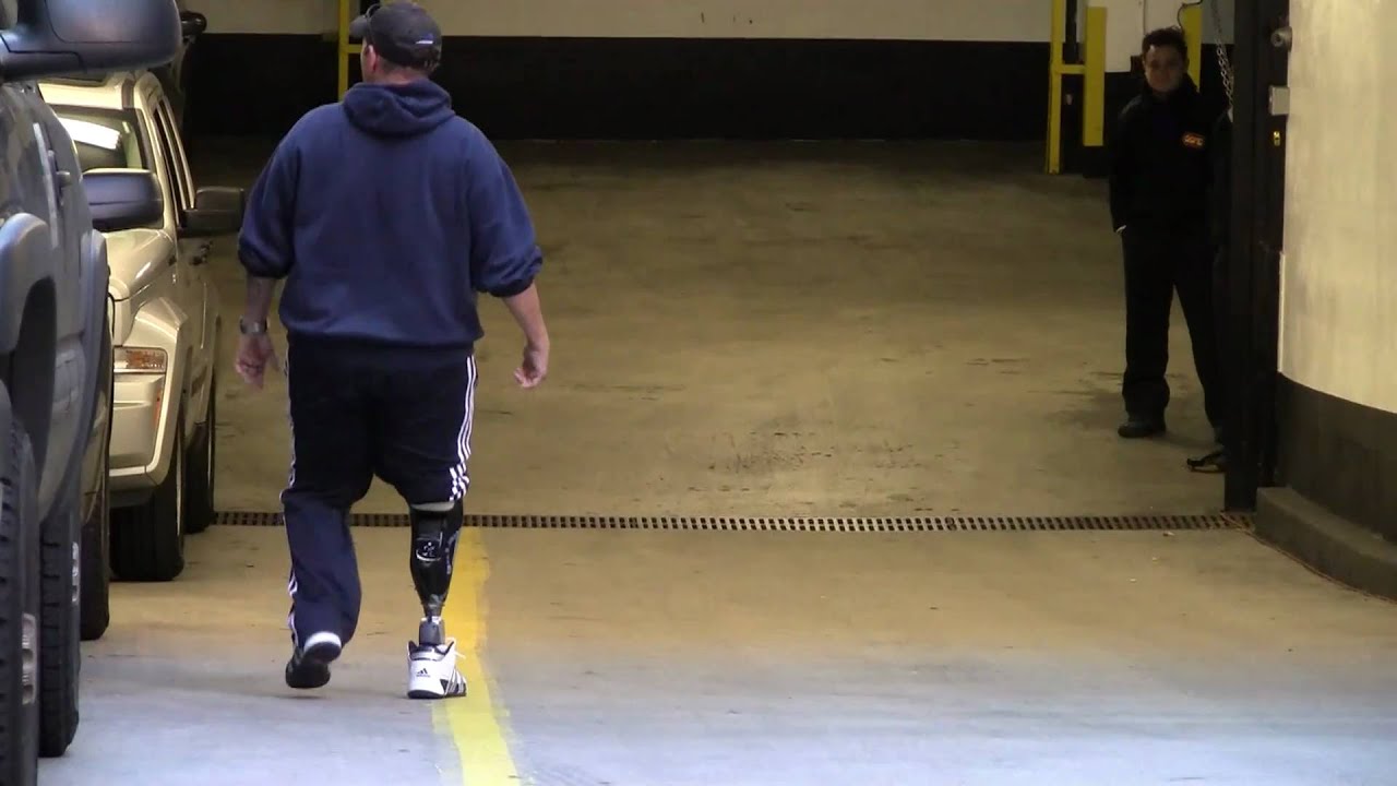 NYC amputee demonstrates the Ossur Proprio microprocessor ankle with ...