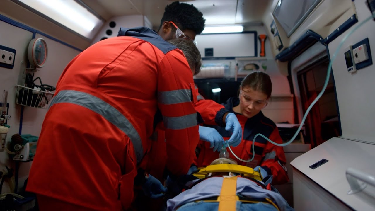 Man Makes Full Recovery after Neck Injury Left him Paralyzed - Science ...