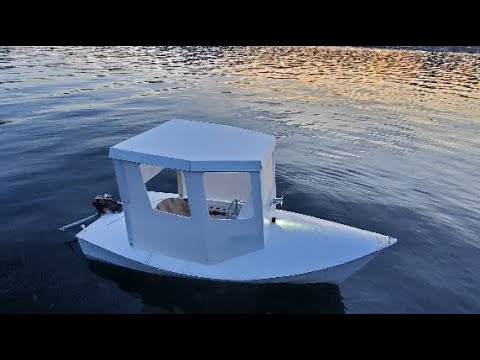 Coro Speed boat / Cabin cruiser - YouTube