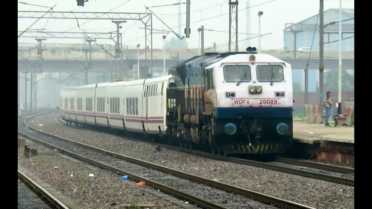 Spanish Thunder : High Speed Talgo Train Trial Run with BGKT WDP4 ...