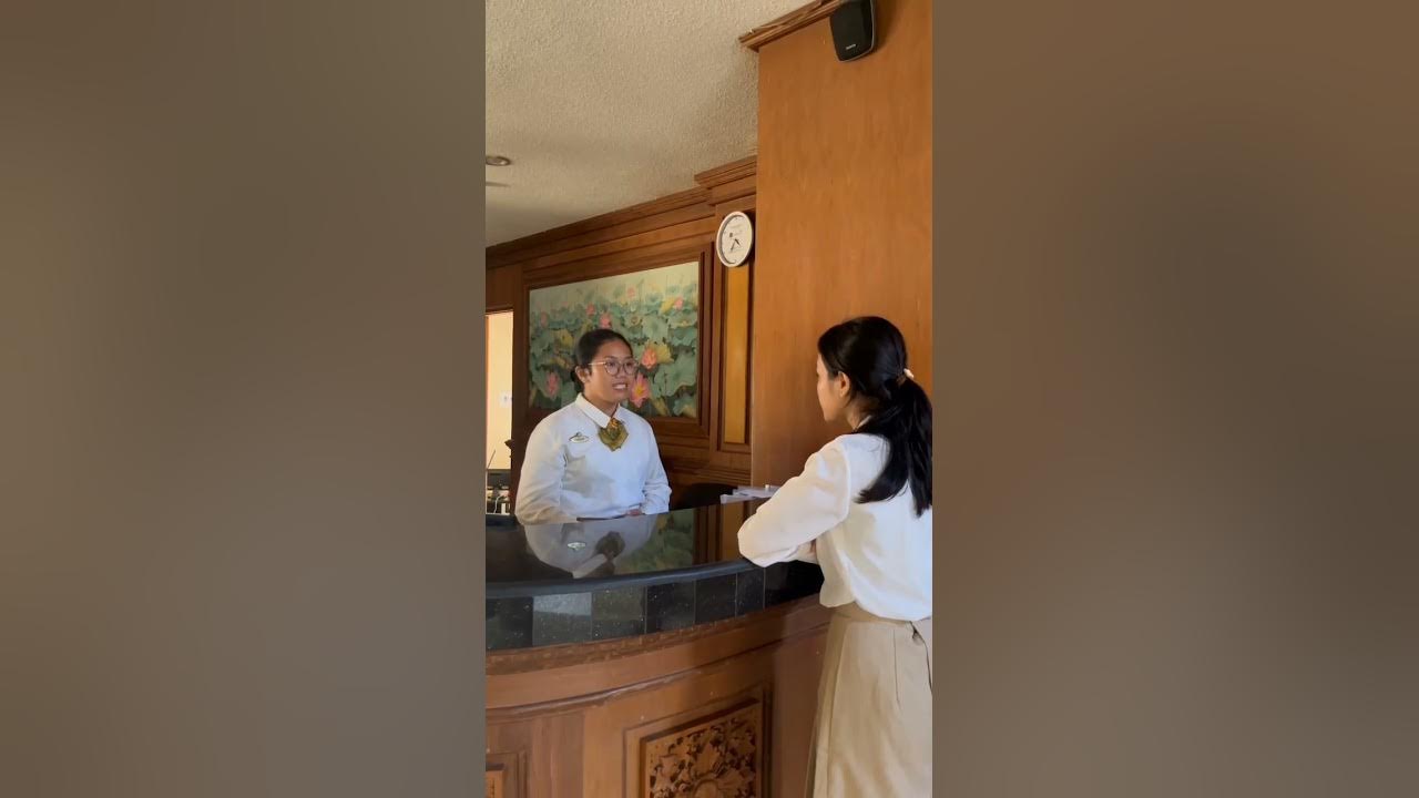 HOW TO HANDLE WALK-IN GUEST - YouTube