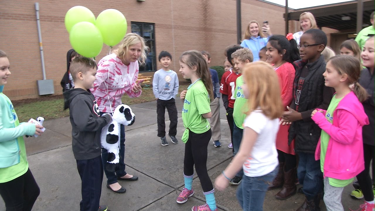 Drew Returns to Frey Elementary School - YouTube