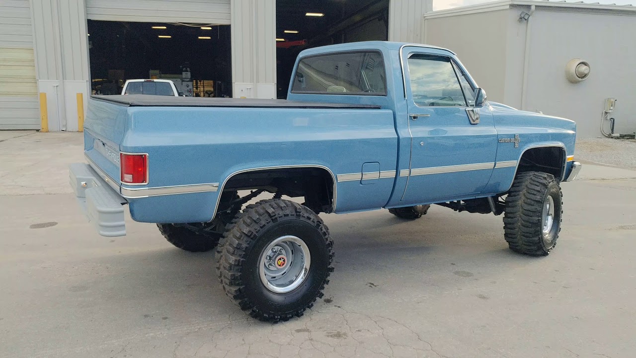 1987 custom deluxe squarebody - YouTube