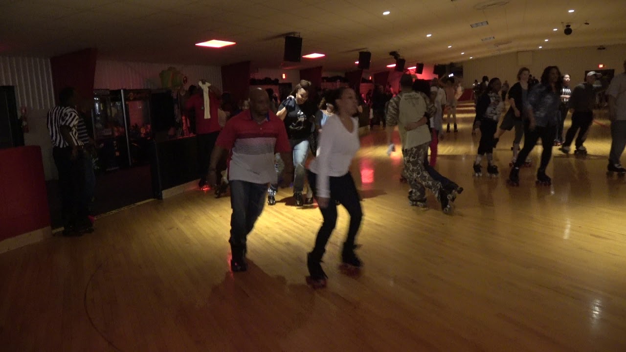 STAR ROLLER RINK 12 - YouTube