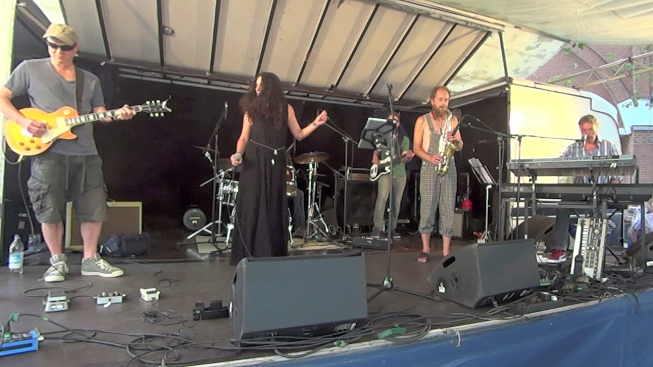 Mistreated - The Downtown Blues Band feat. Dorina Leka - YouTube