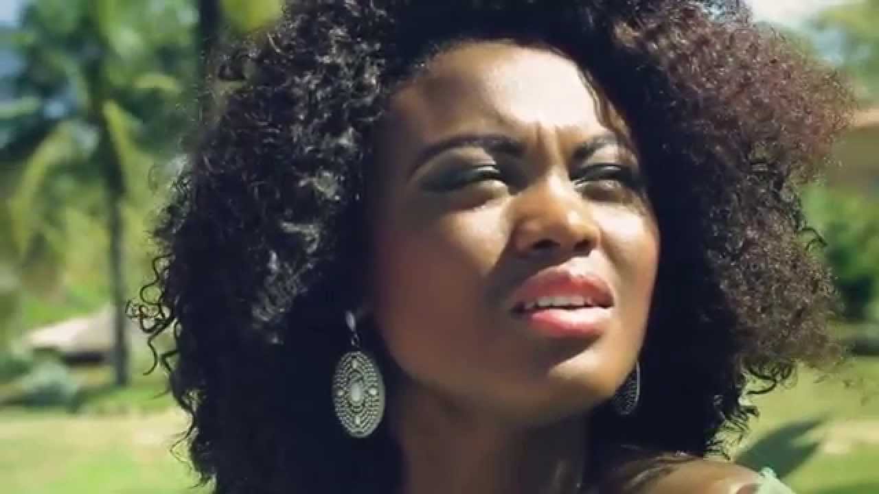 Abraça-me (David Quinlan) = Isis Oliveira - YouTube