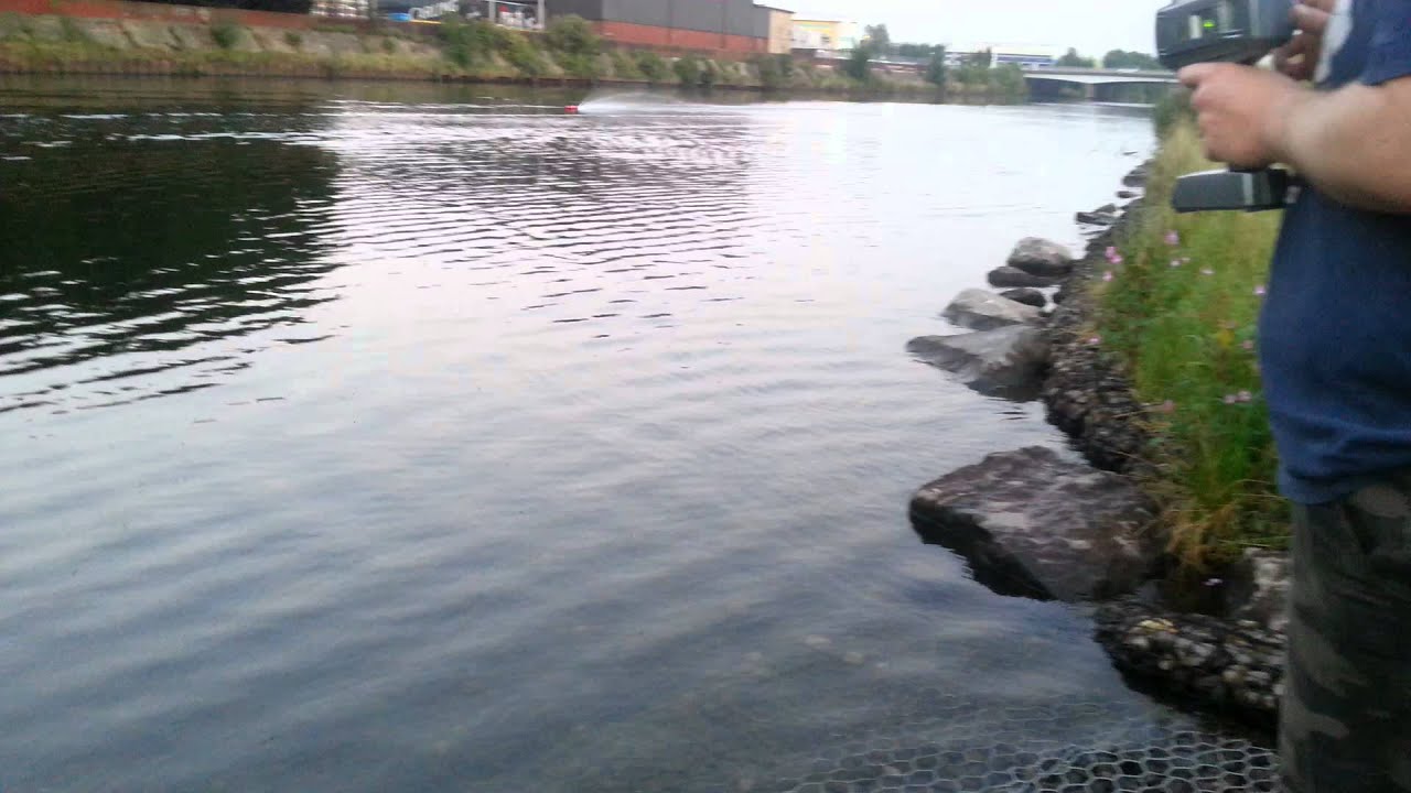 JOYSWAY BULLET RC BOAT - YouTube
