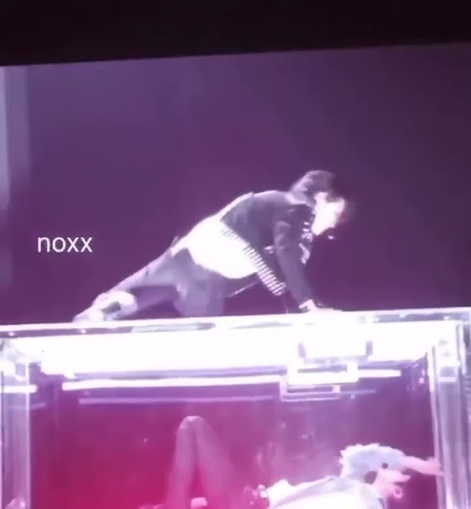 Jeno X Haechan hot moment at TDS2 JAPAN - YouTube