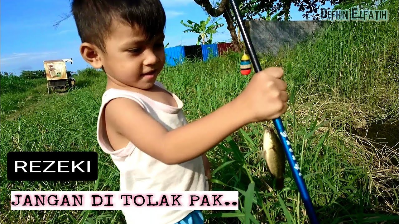 Penasaran dengan parit kecil ini, Ternyata benar ikan ini penghuninya ...