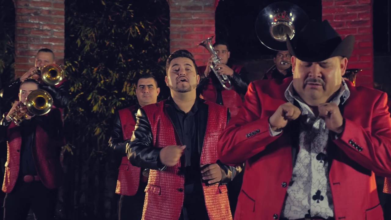 EL COYOTE Y SU BANDA me gustas - YouTube