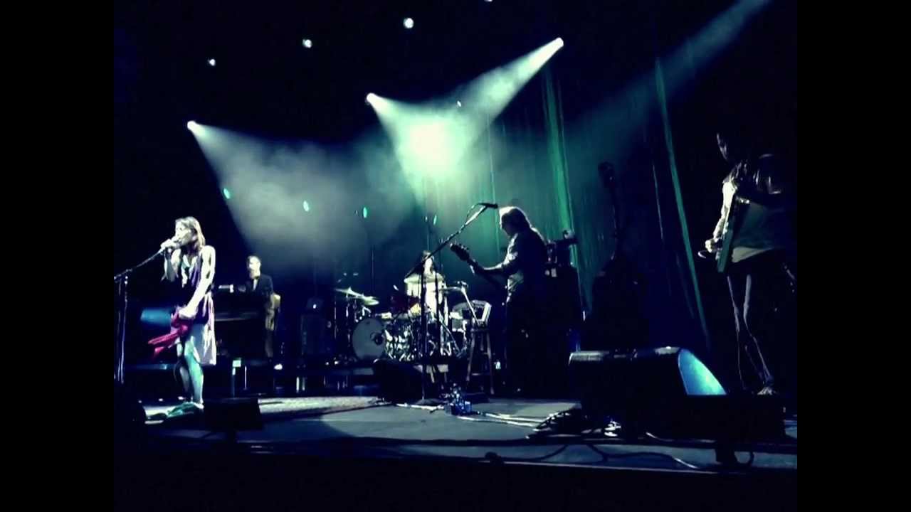 Fiona Apple @ the Palladium - Sleep to Dream - YouTube