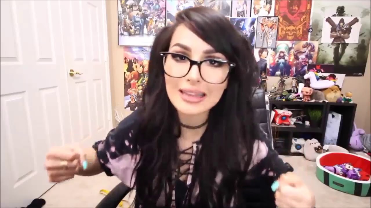 Sssniperwolf telling you to hit that like button in the face for a ...