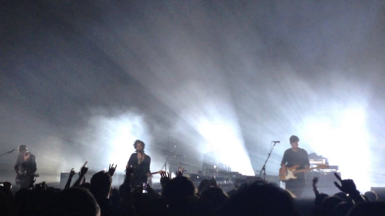 The 1975-Robbers-London 4/6/14 - YouTube
