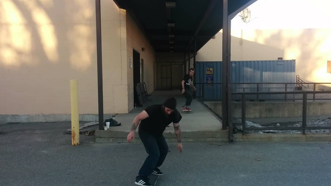 Mike Loughlin and Nek board slide - YouTube