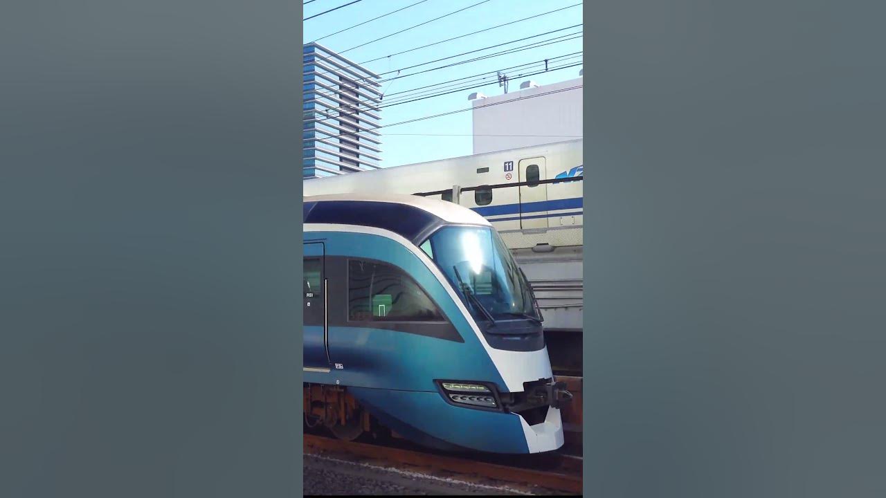 E261 SAPHIR ODORIKO Limited Express at Yurakucho Station, Tokyo, Japan, Jan 2023 - YouTube