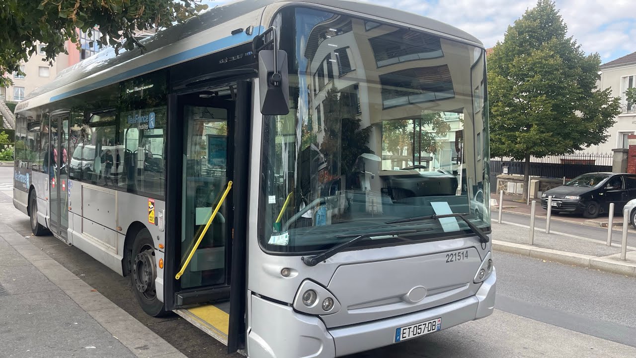 Trajet de Gare de Bondy à C. C. O'Parinor sur le bus 616 - YouTube