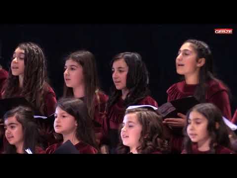 Çocuk korosuna alkış