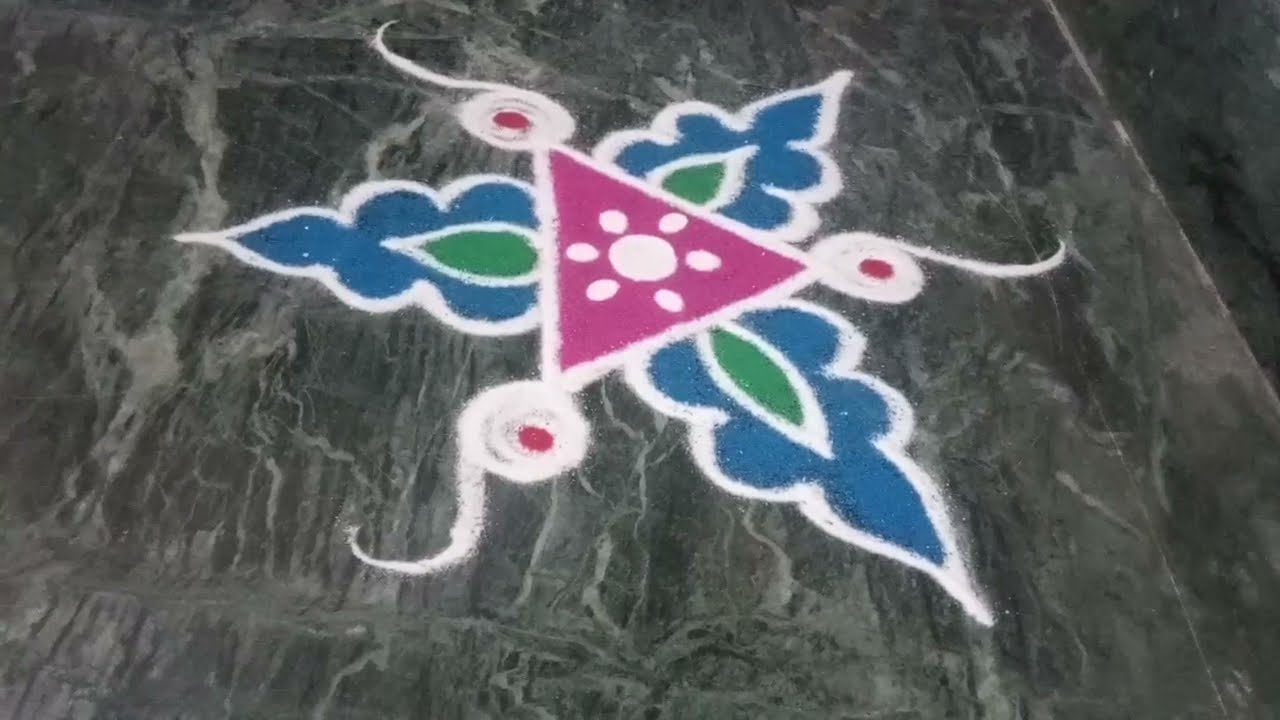 triangle shape Rangoli Design ( त्रिकोण रांगोळी डिजाईन ) - YouTube
