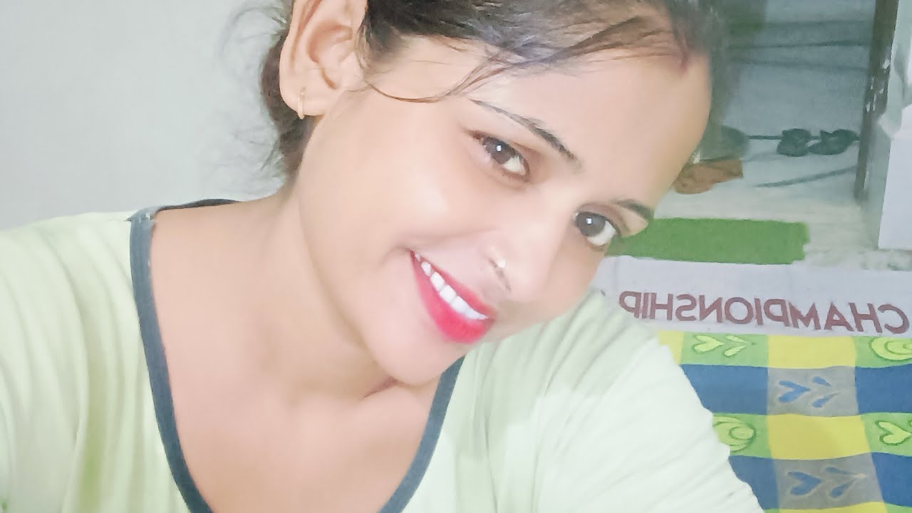 Reena Raj is live h - YouTube