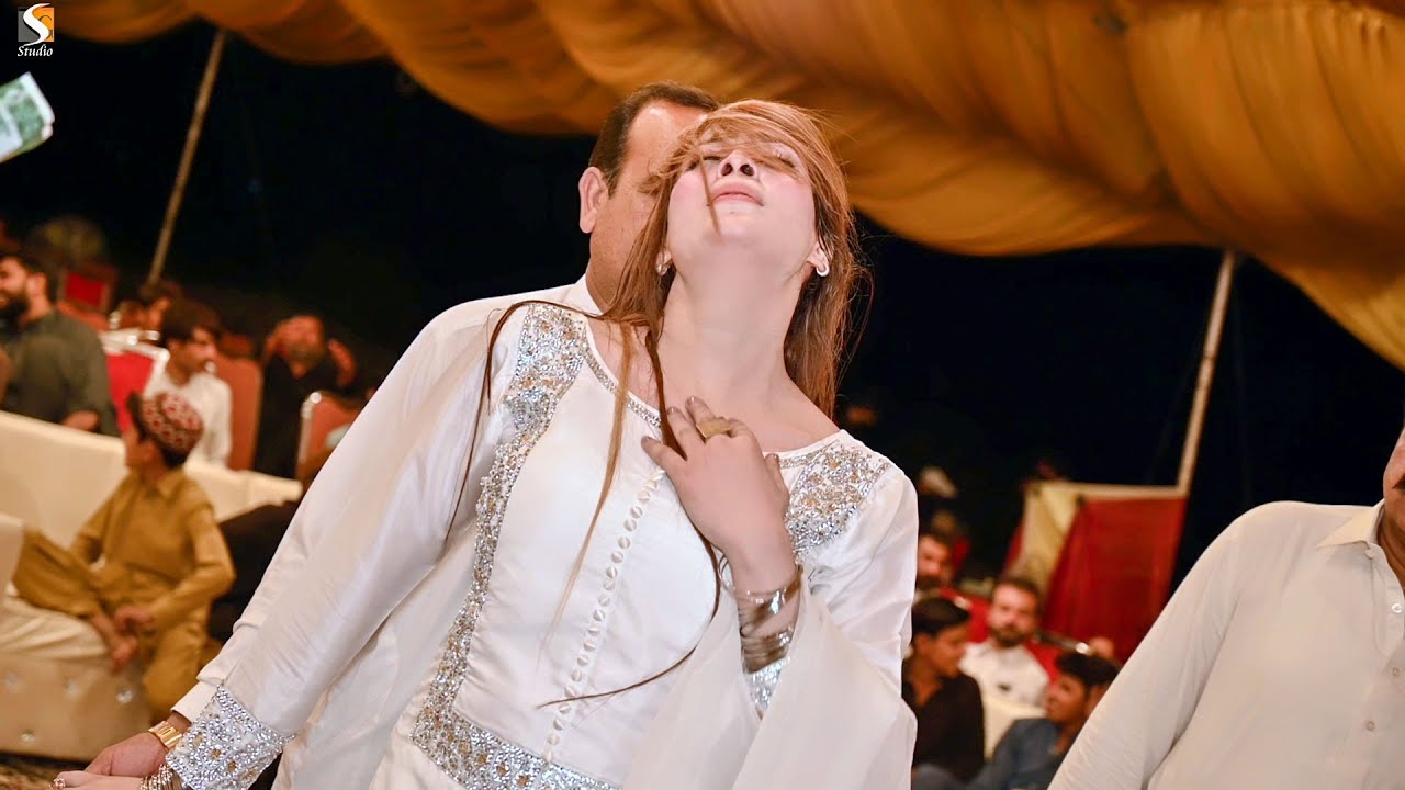 Fursat Mile Bula Liya Kar , Gul Mishal Dance Performance 2022 - YouTube