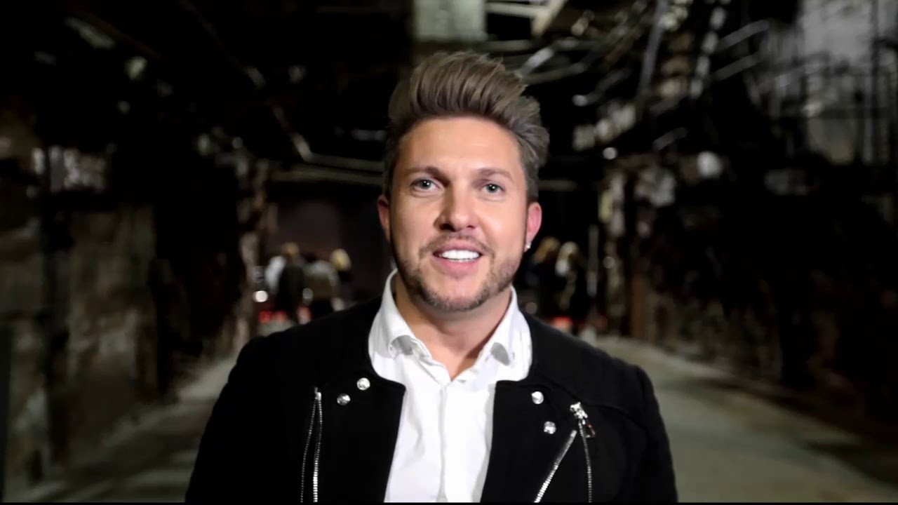 Denis Kovalenko: õppige ära üks Eesti laul! - YouTube