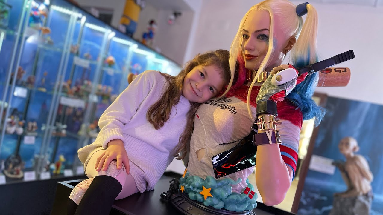 Harley Quinn, Margot Robbie, life size hyperreal bust by Infinity ...