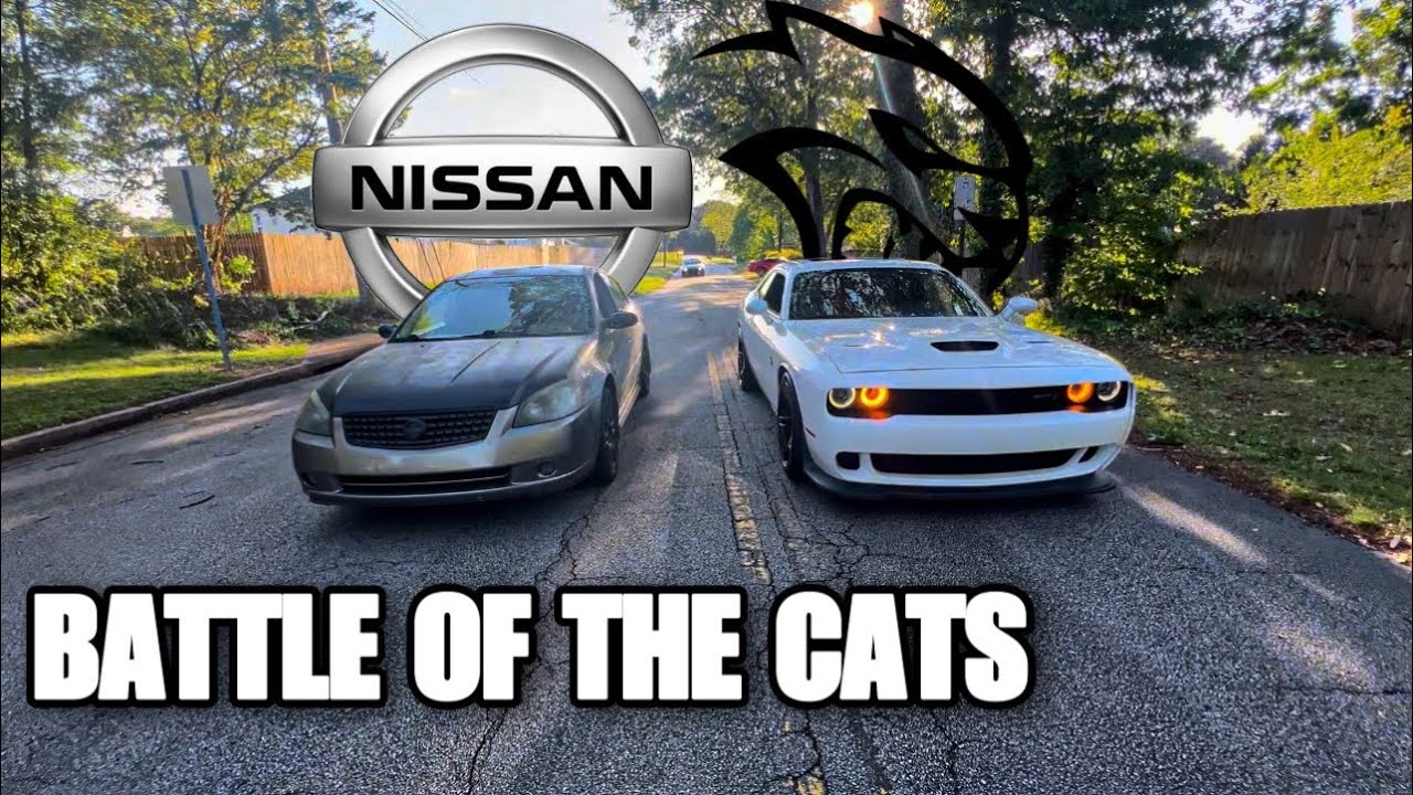 HELLCAT VS SRT ALTIMA - YouTube