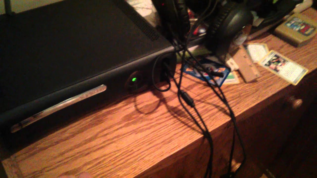 How to open your xbox 360 - YouTube