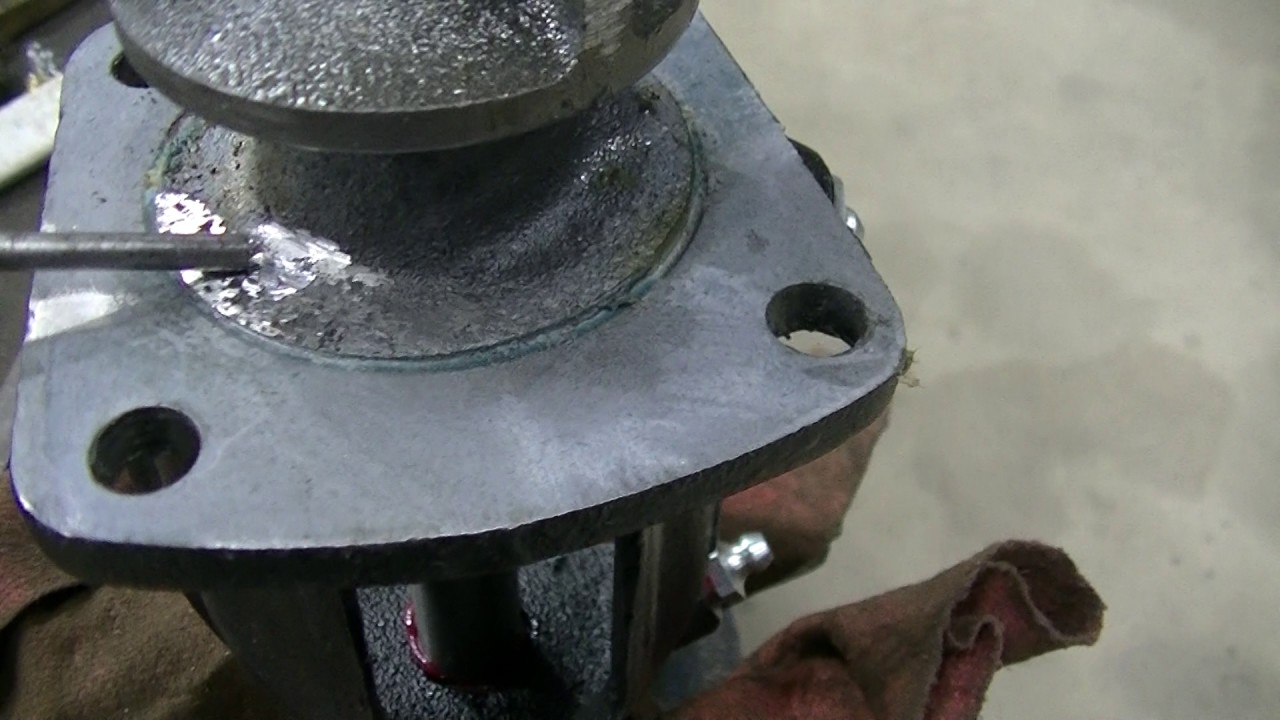 Cold Solder Repair of Pin-hole in Casting - zeketheantiquefreak - YouTube