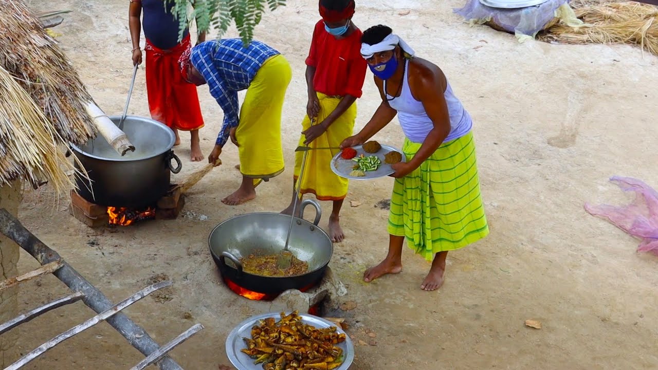 Small fish fry and Chicken curry cooking for tribe village people ...