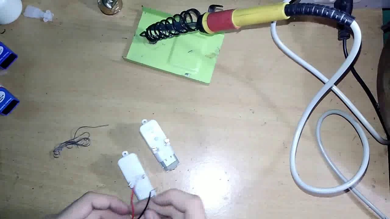 DC motors Soldering - YouTube