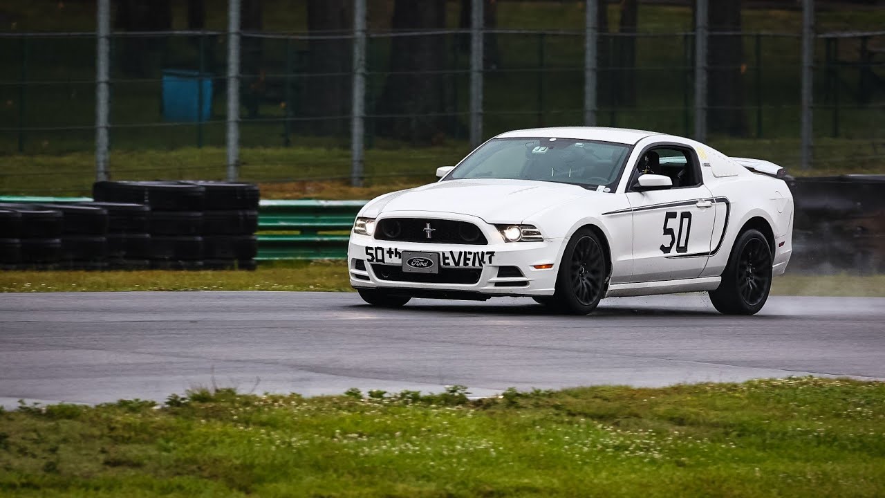 How to run the curbs in the rain - HPDE/track session - a tutorial ...