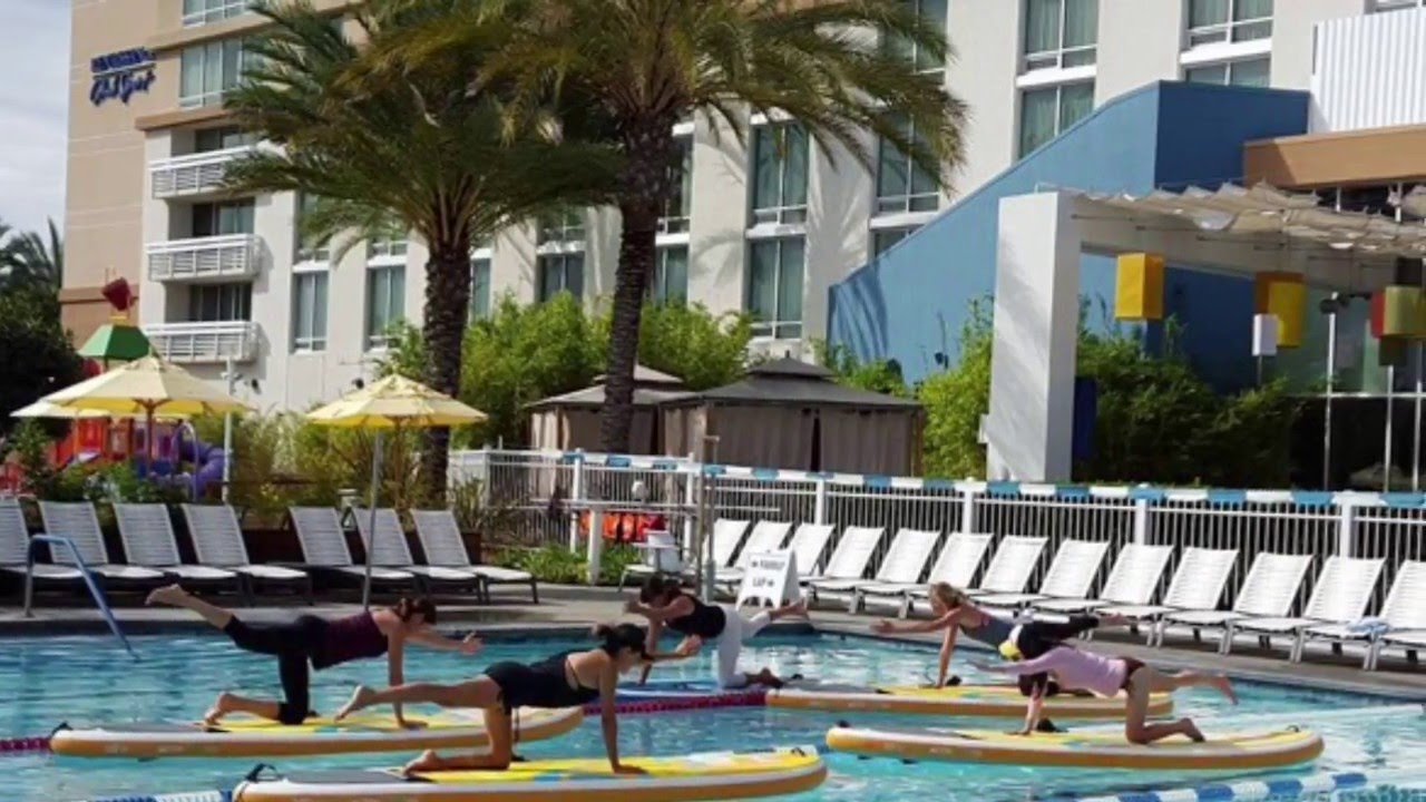 SUP Pool Yoga at Renaissance ClubSport - YouTube