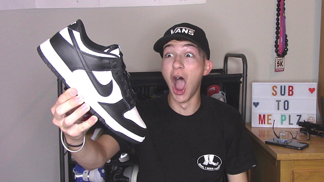 MY FIRST PAIR OF DUNKS!! Womens Nike Dunk Low Black White Unboxing ...