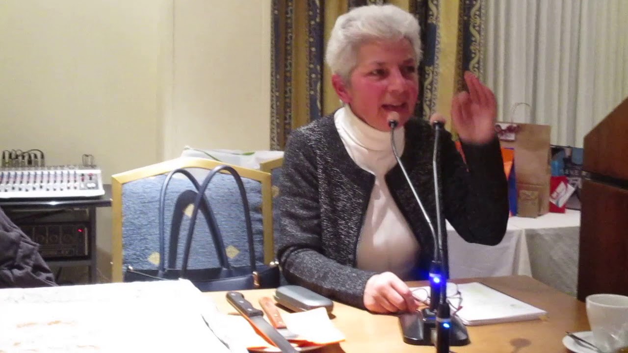 Η Πρόεδρος Φιλοζωικού Σωματείου Σάμου Brigitte Huber-Thumianides - YouTube