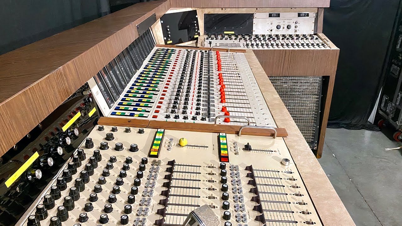 Tour Of A&M Studio A Console Used From 1968-1975 - YouTube