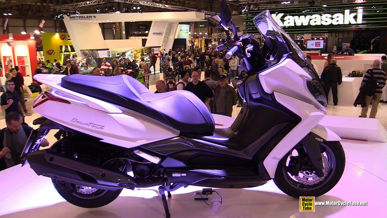 2015 Kymco Downtown 350i Scooter - Turnaround - 2014 EICMA Milan ...