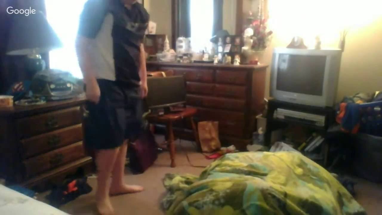 140 POUND 12 YEAR OLD KID DOES FRONT FLIPS ON HIS BEANBAGS IN HIS ROOM ...