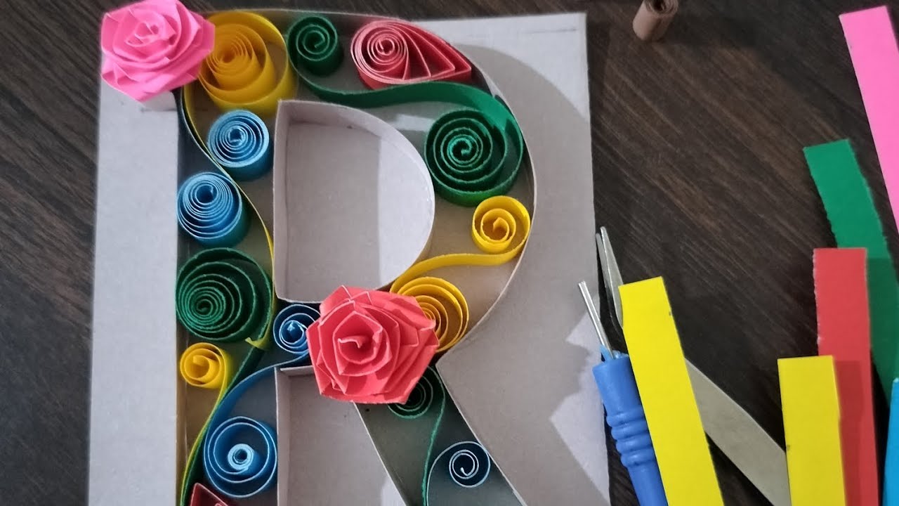 How to build quilling letter 'R'? - YouTube