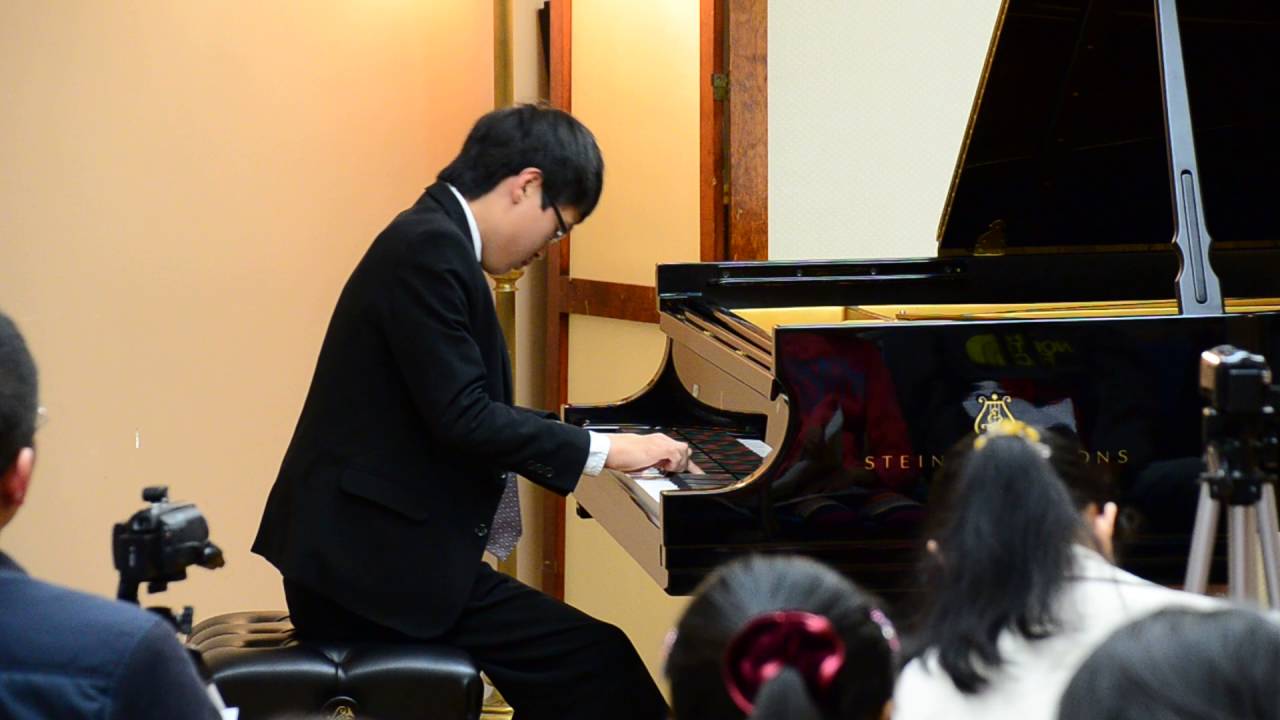 Justin Gu play Joseph Haydn - Sonata No. 52 in E-flat major, Hob XVI/52 ...
