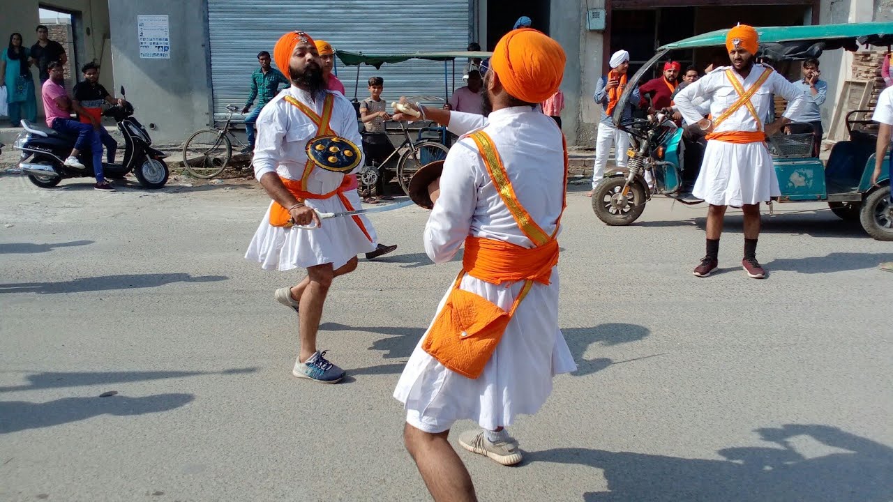 Gatka Video SWORD Fight Video ( Kirpaan Fight Video ) Sikh Martial Arts ...