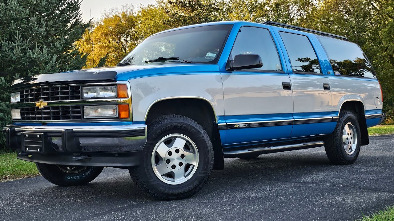 1992 Chevrolet Suburban Walk Around ***55k Miles*** - YouTube