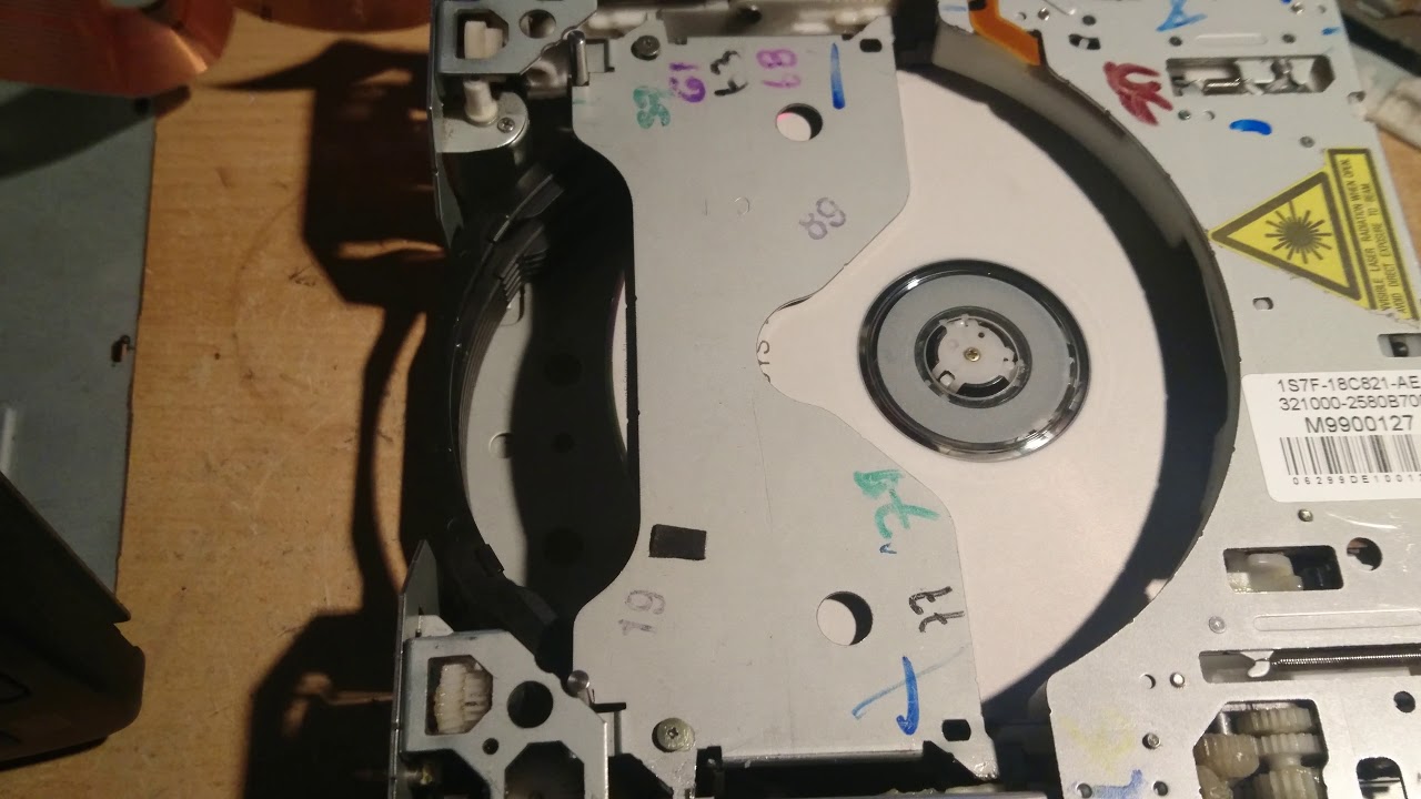 Ford 6006 CD měnič - YouTube