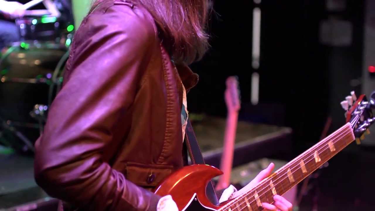 Shee-Rah - "Mary Had A Complex" LIVE at The Garage - YouTube