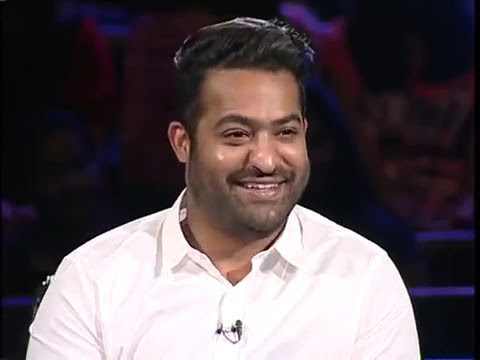 Akkineni nagarjuna Meelo evaru kotishwarudu with jr ntr